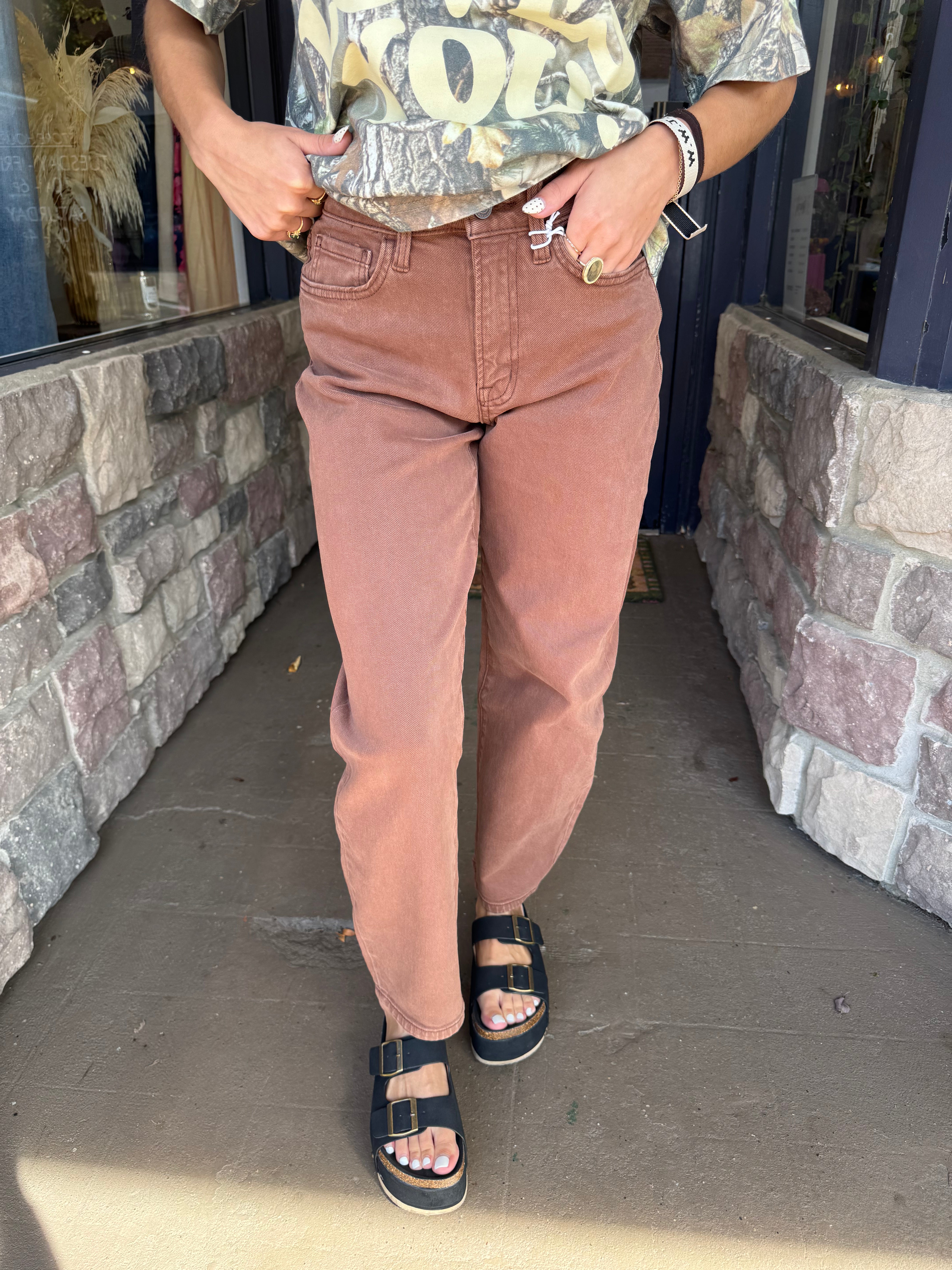 Chestnut Barrel Jean – Coco & Common